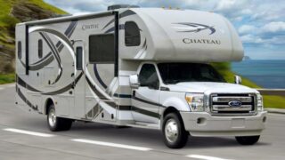 Living the Dream: Road Tripping in an Motorhome With Your Cat ...